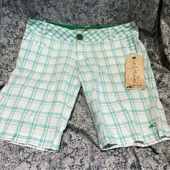 O'Neill | Shorts | Nwt Oneill White Green Plaid Low Waist Surf Skate ...